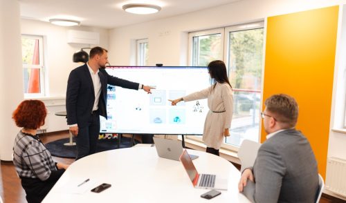 Leitfaden für effiziente Besprechungen: Schritte, Tipps & Tools